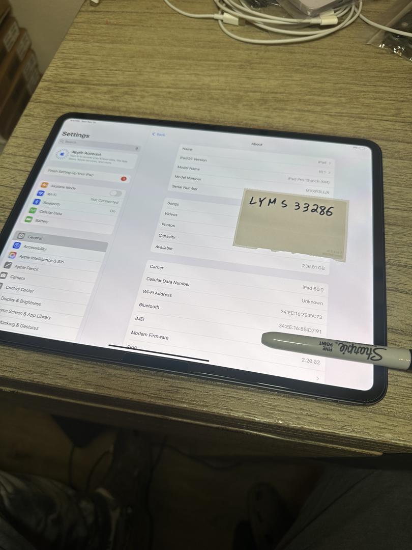 Apple iPad Pro 13" (M4) 2024 - Unlocked, Black, 256GB, 8GB, A2926 ...