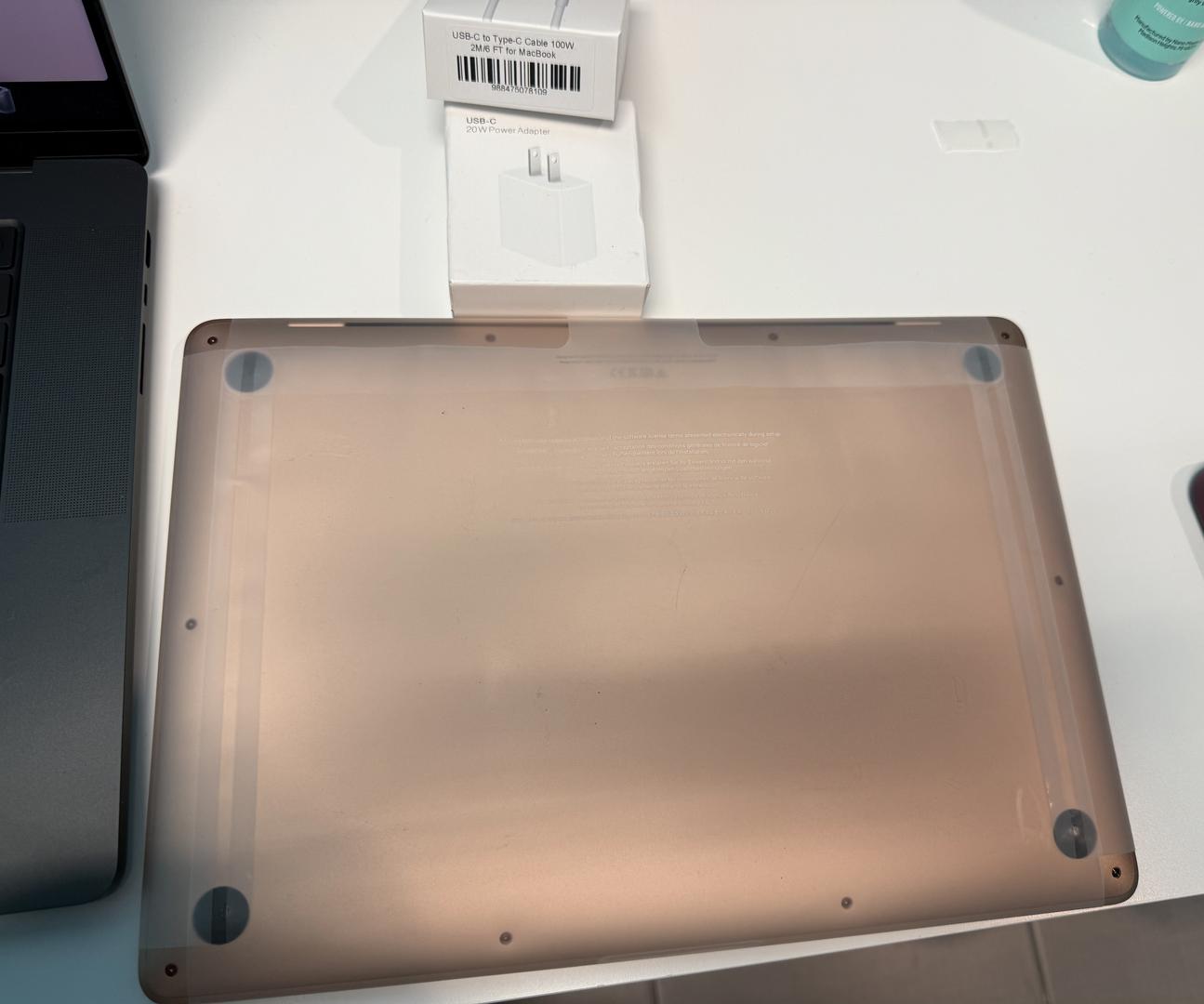 MacBook Air 2020 - 13" - Apple M1, Gold, 256GB, 8GB - LYNA85726 - Swappa