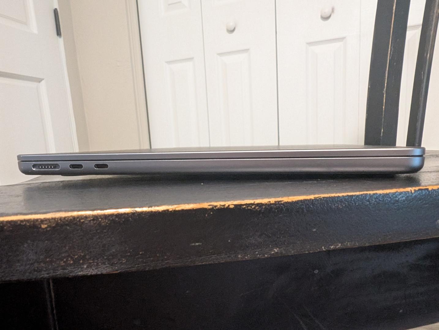 MacBook Air 2022 - 13" - Apple M2, Gray, 512GB, 8GB - LYNM52125 - Swappa