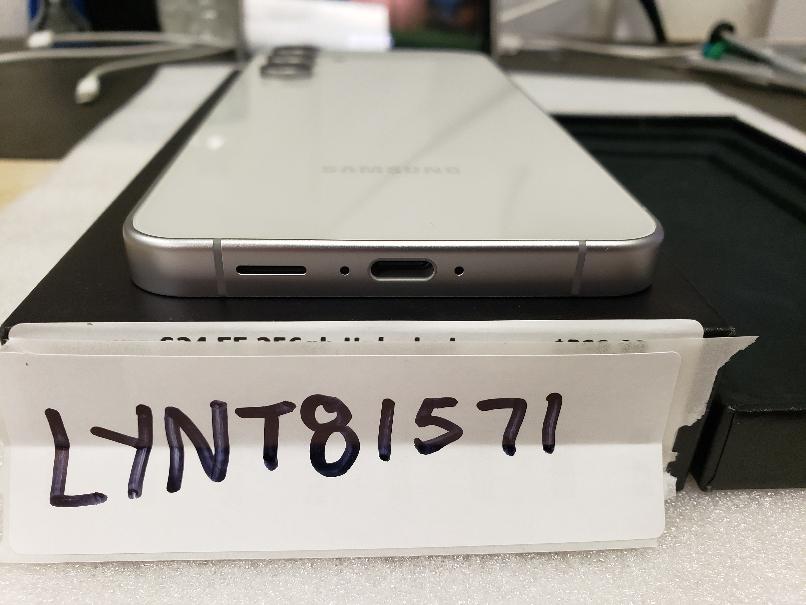 Samsung Galaxy S24 FE - Unlocked, Gray, 256GB, SM-S721U1 - LYNT81571 ...