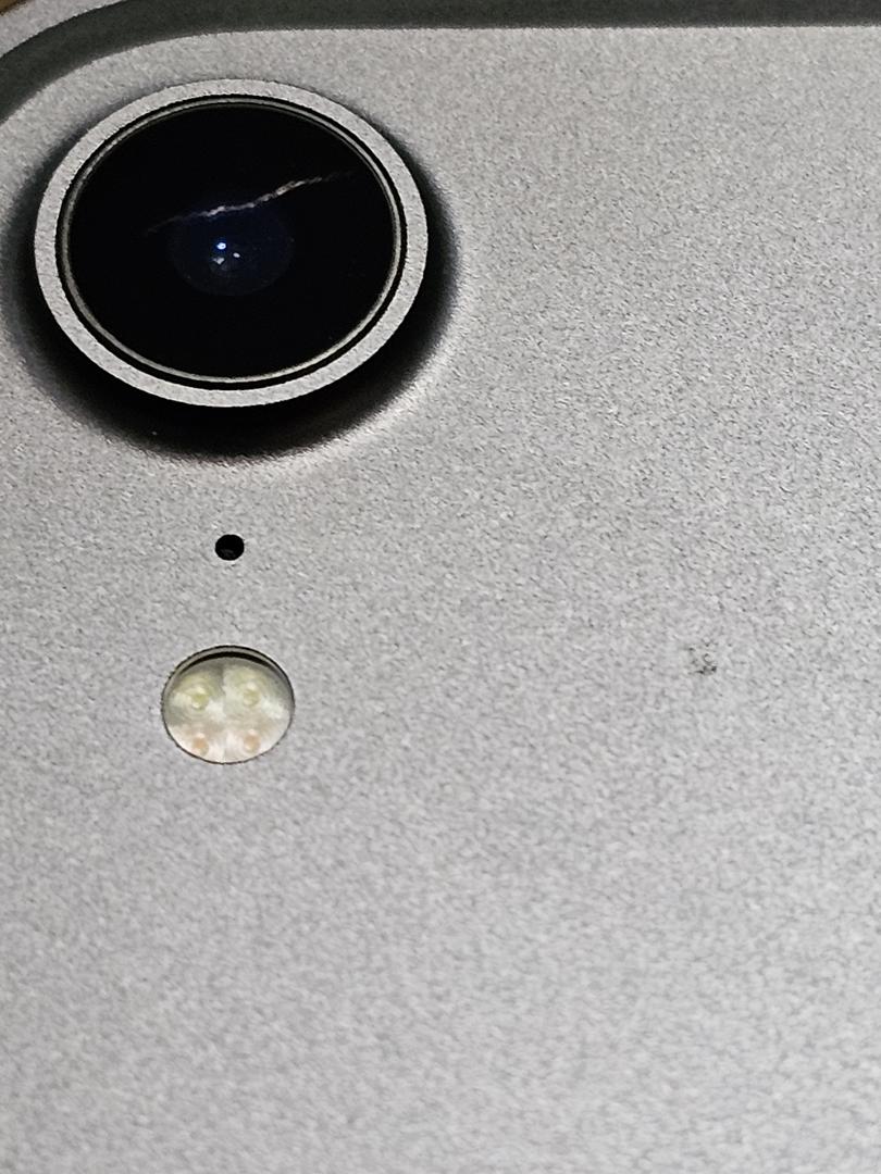 Apple iPad Pro 11" 2018 - Unlocked, Gray, 1TB, A2013 - LZAD27709 - Swappa