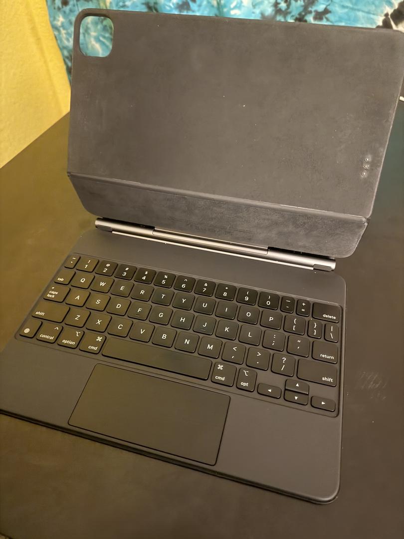 Apple Magic Keyboard Folio - Black - LZBP84002 - Swappa