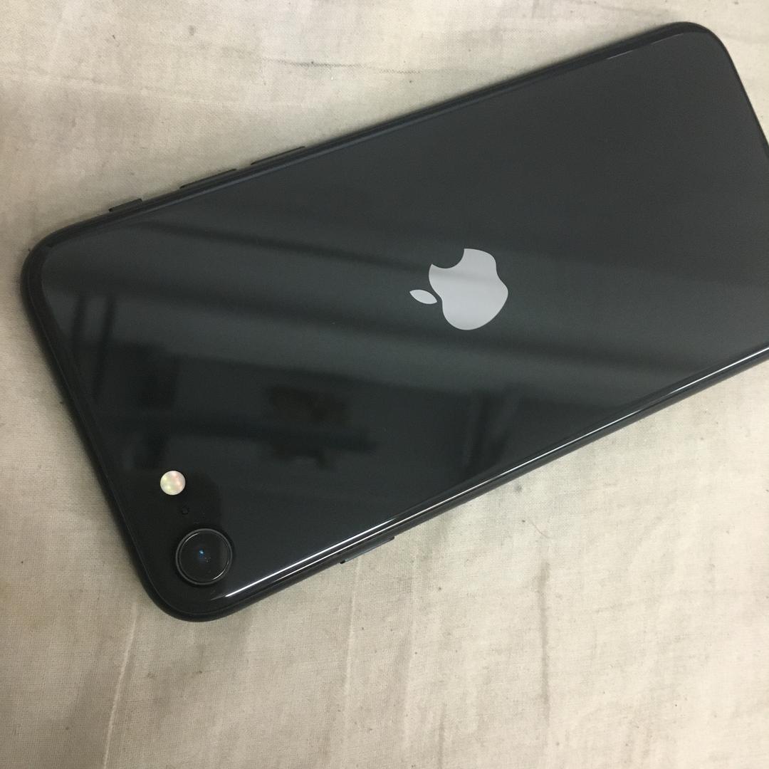 Apple iPhone SE 2nd Gen 2020 - Unlocked, Black, 64GB, A2275 - LZCF87913 - Swappa