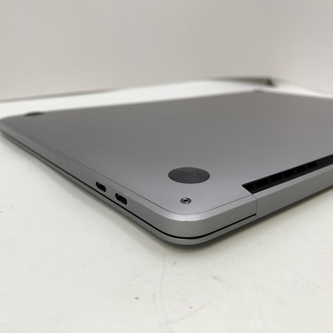 MacBook Pro 2020 - 13" - Apple M1, Gray, 1TB, 16GB - LZCL31747 - Swappa