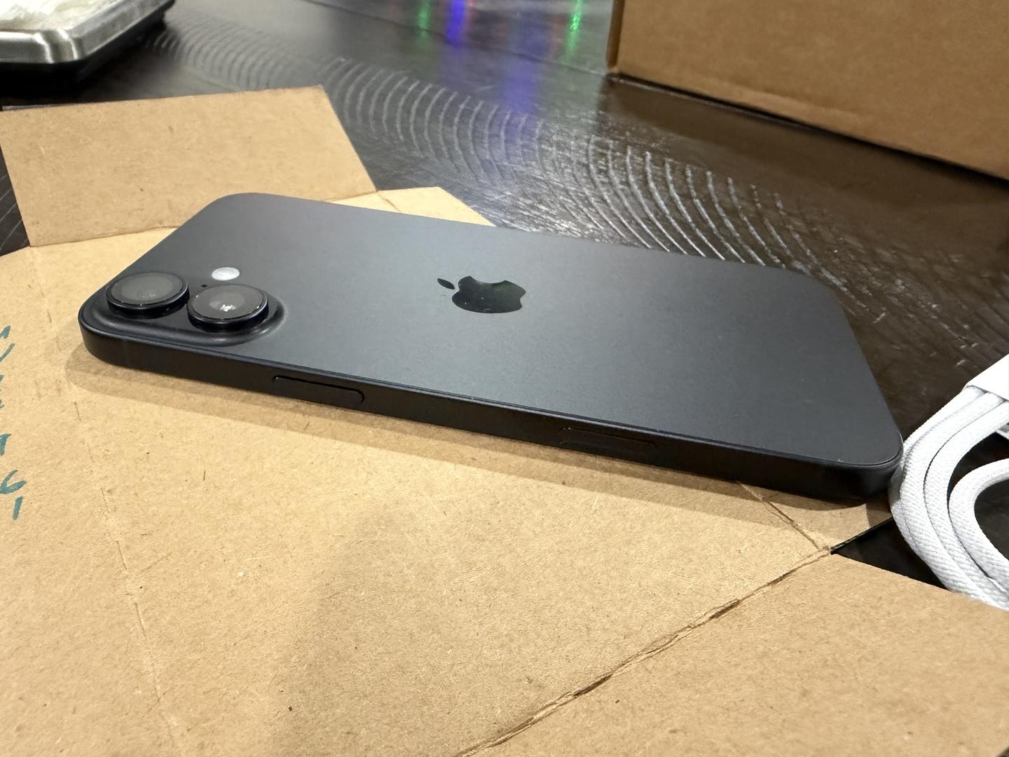 Apple iPhone 16 Plus - Unlocked, Black, 128GB, A3082 - LZMV24961 - Swappa