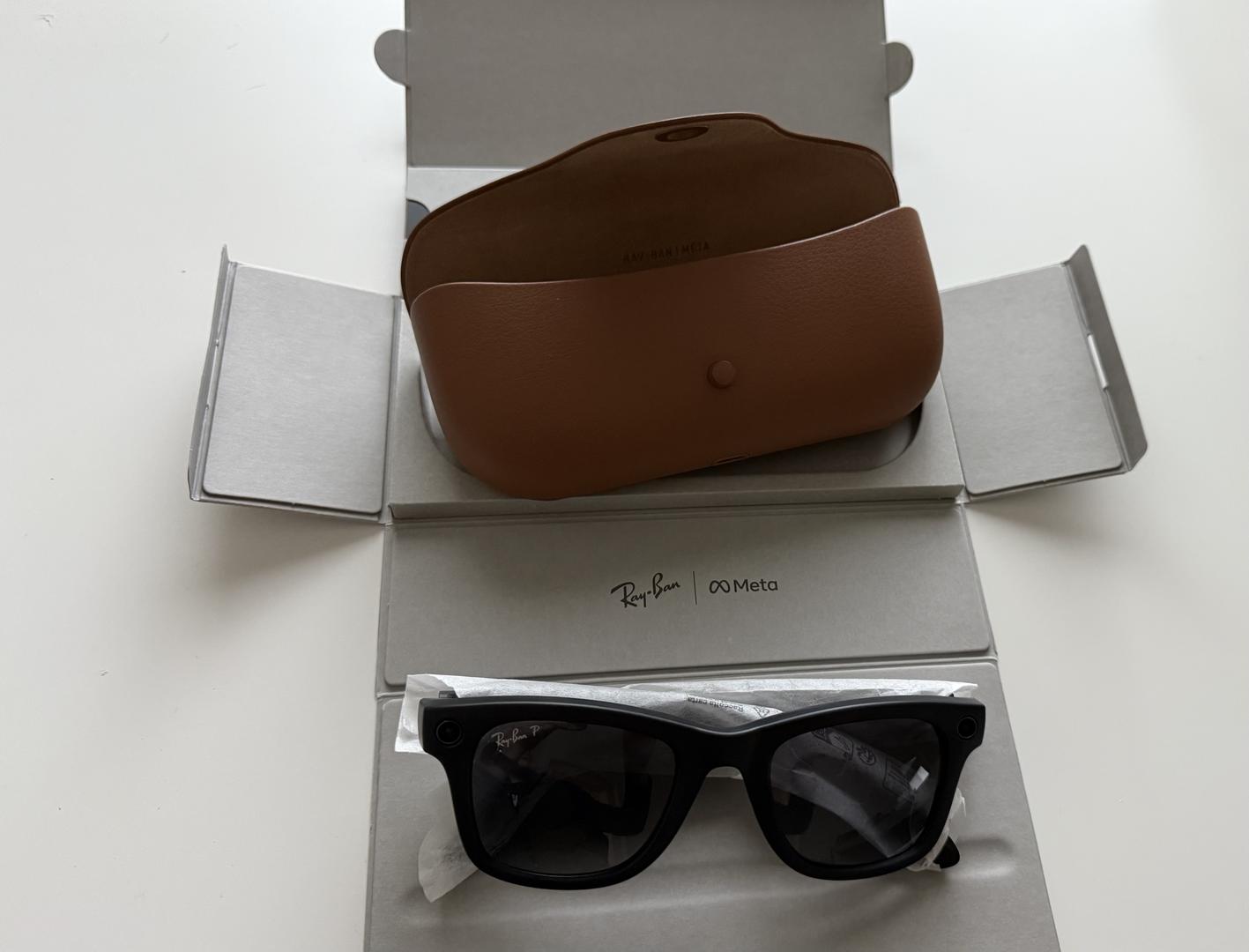 Meta Ray-Bans (Gen 2) - Matte Black - LZNP35179 - Swappa