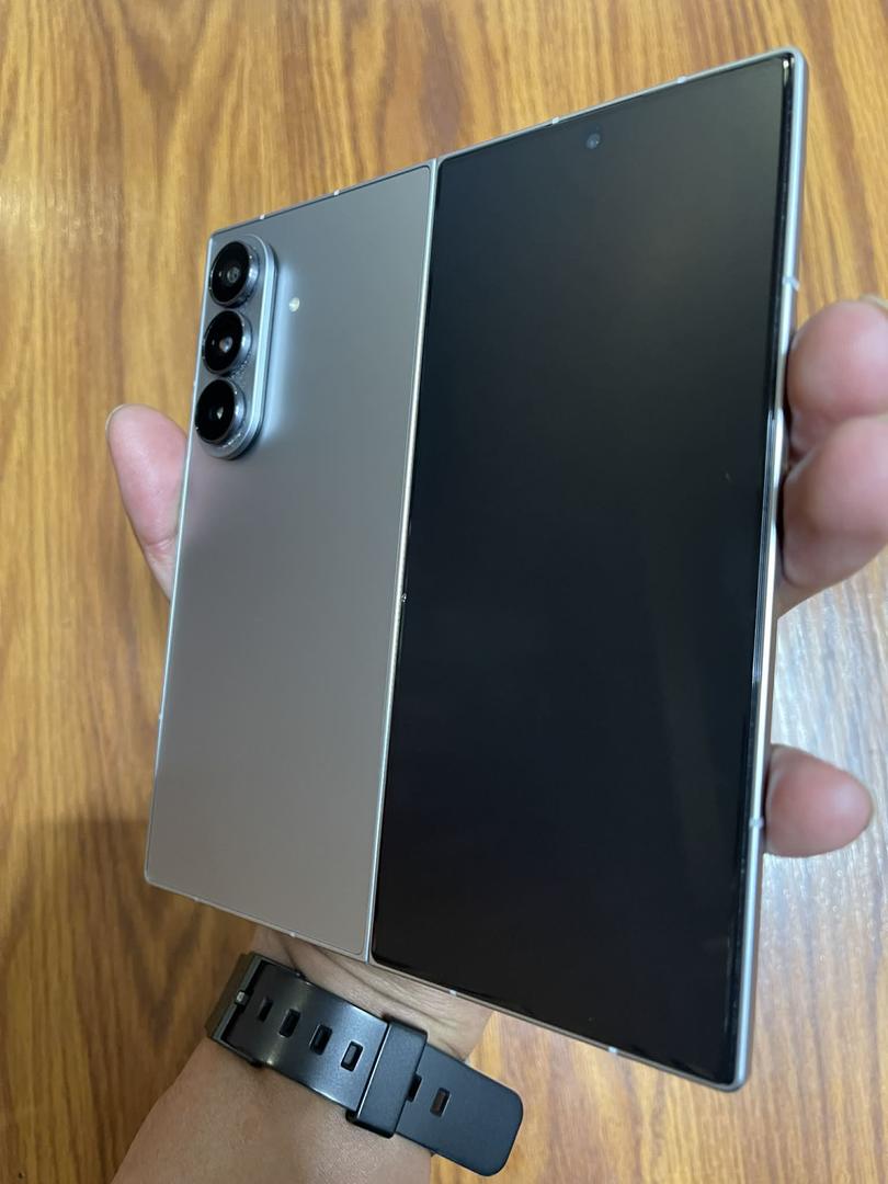 Samsung Galaxy Z Fold7 - Verizon, Silver Shadow, 256GB, 12GB, SM-F966U ...