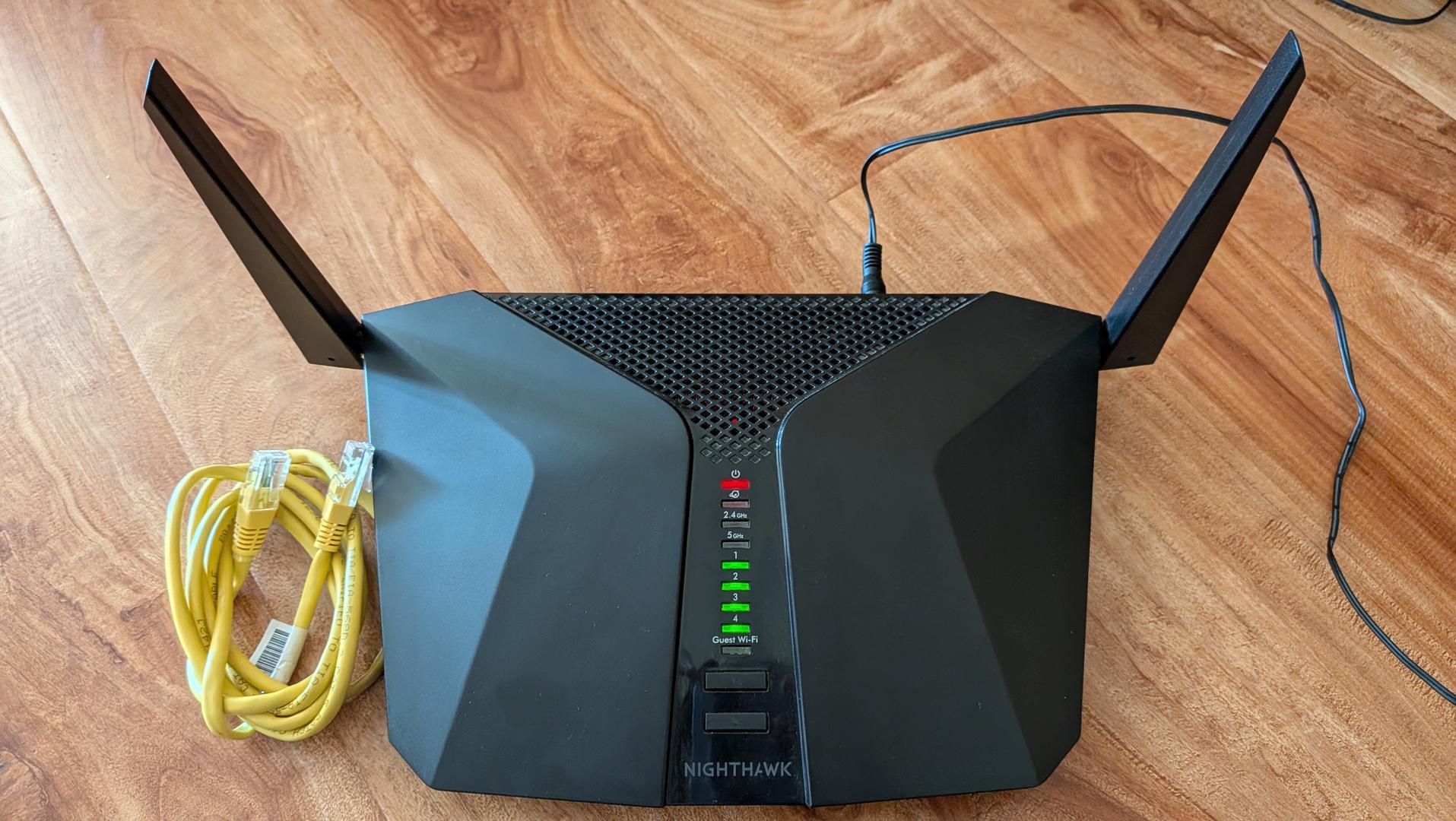 Netgear Router - LZNX51418 - Swappa