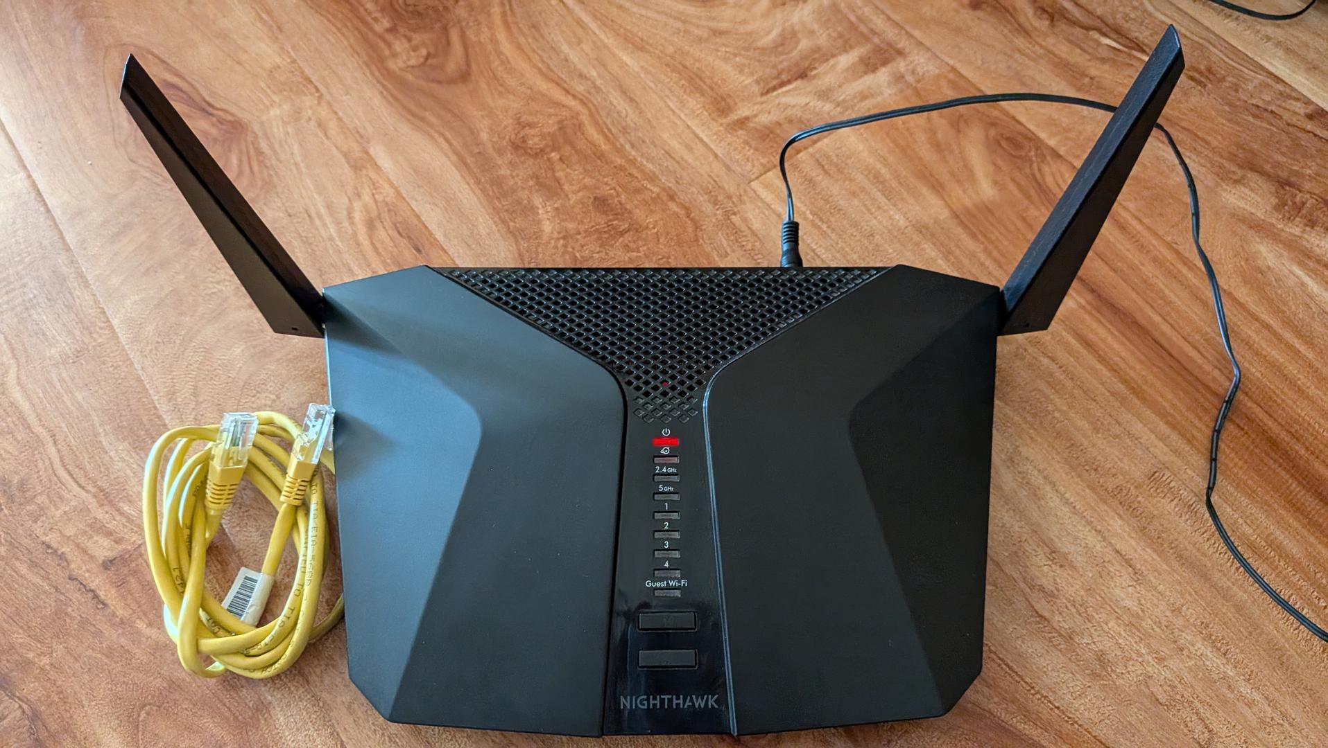 Netgear Router - LZNX51418 - Swappa