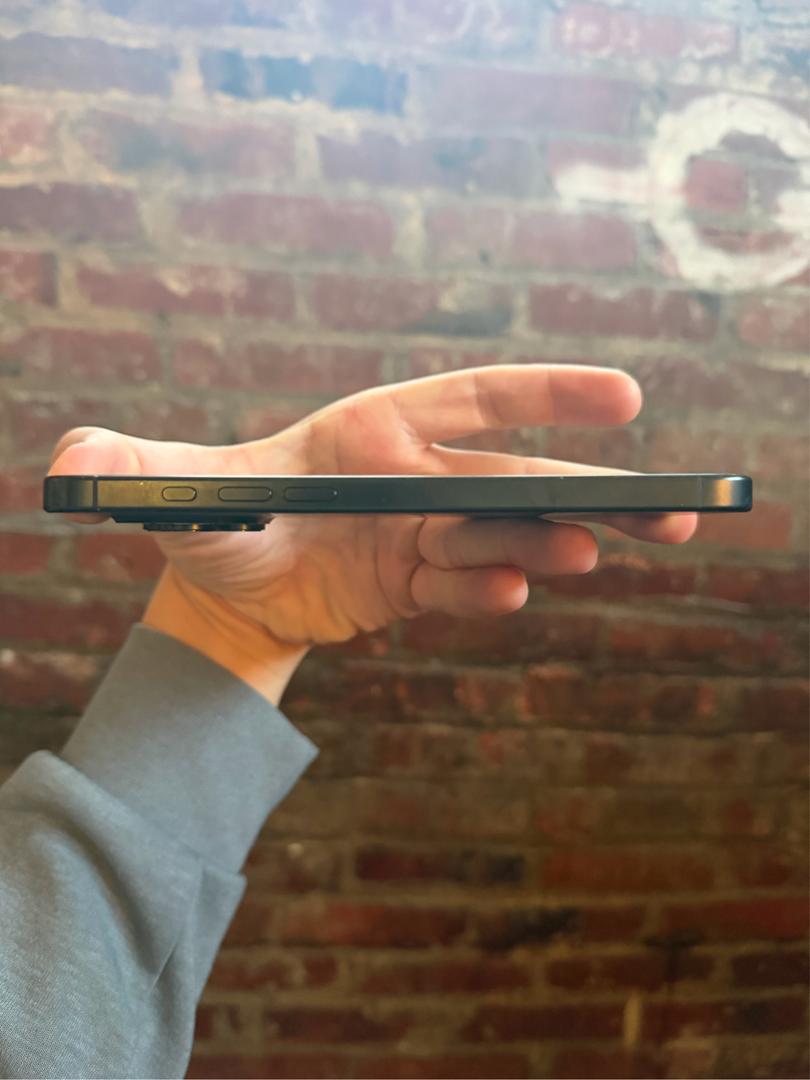 Apple iPhone 16 Pro Max - Verizon, Black, 256GB, A3084 - LZNZ35966 - Swappa